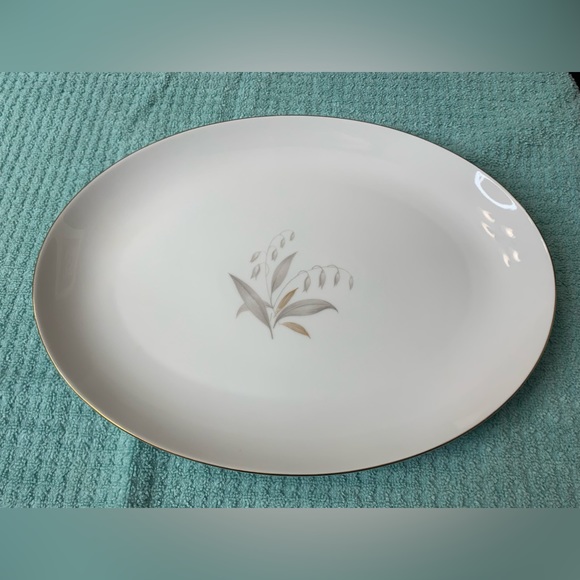 Kaysons | Dining | 961 Kaysons Golden Rhapsody Fine China 12 Inch ...